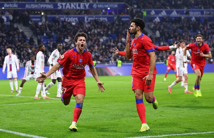 Kết quả Lyon vs PSG: Vỡ òa phút bù giờ - 12BET